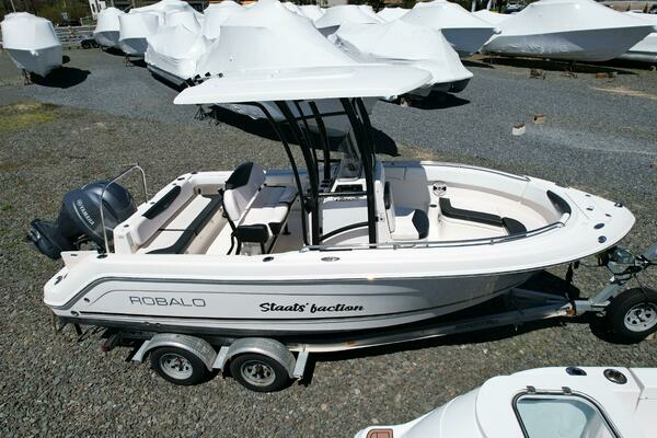 2018 Robalo R222 - Center Console 22 ft Saltwater Fishing for sale
