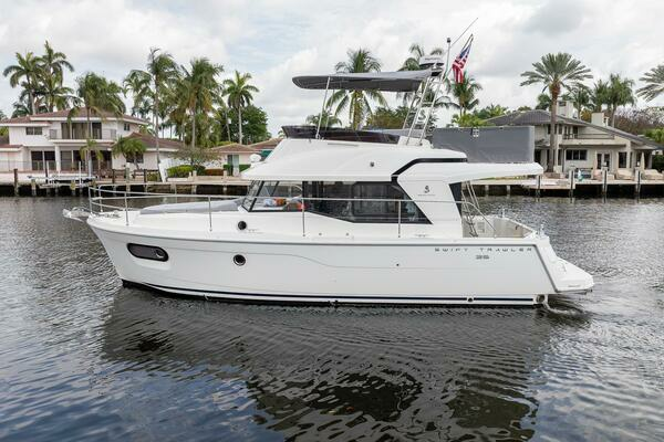 La Serenissima 2023 Beneteau Swift Trawler 35 35 ft Trawlers for sale