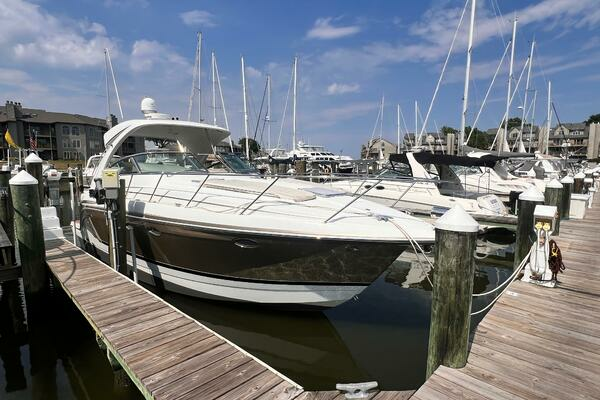 2008 Formula 34 PC 34 ft Express Cruiser by Hawk Ennis