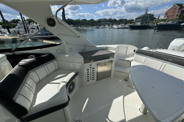 35ft 2017 Sea Ray Yacht For Sale Southpaw Yacht Sales
