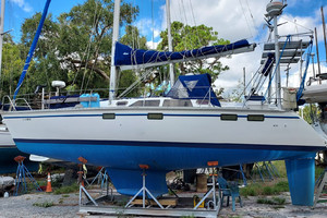 37' Hunter Legend 37.5 for Sale | Sloop | All In 2783943 | Curtis ...